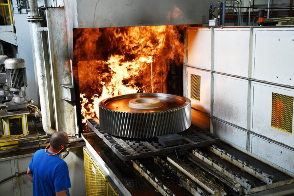 Understanding Press Quenching: Advancing Heat Treatment & Distortion ...